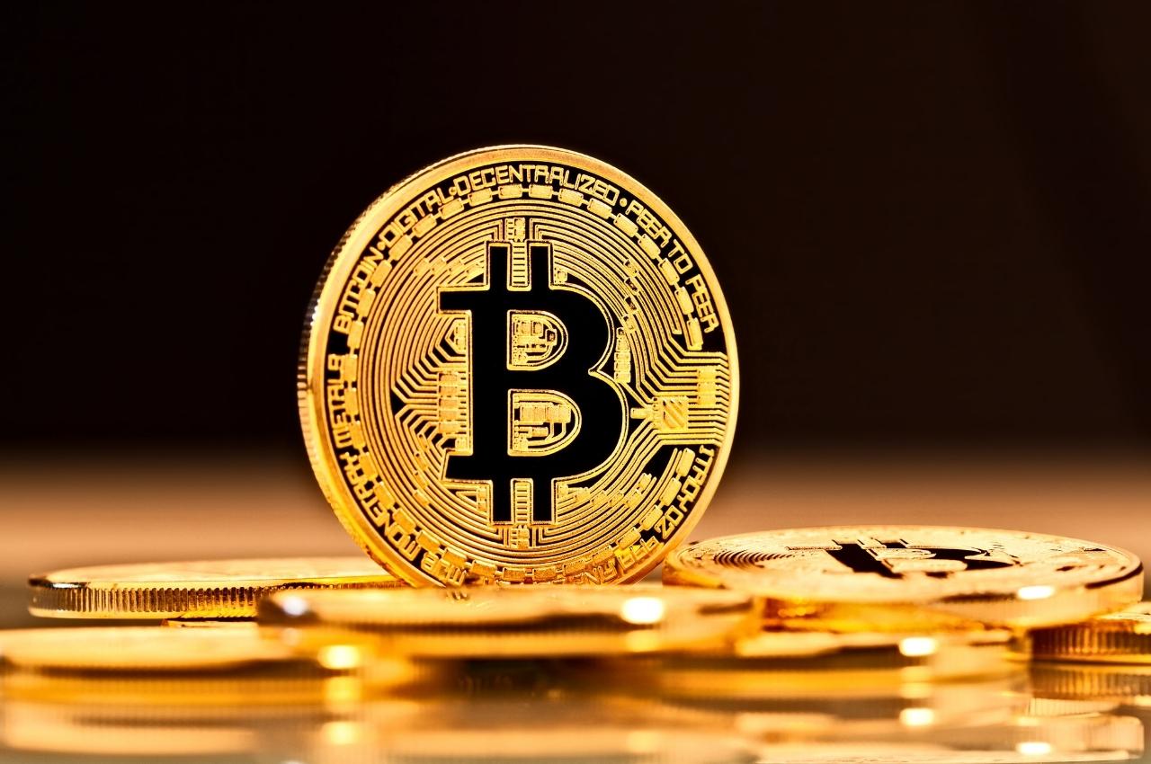 ¿Qué es y cómo funciona Bitcoin? – IIEE